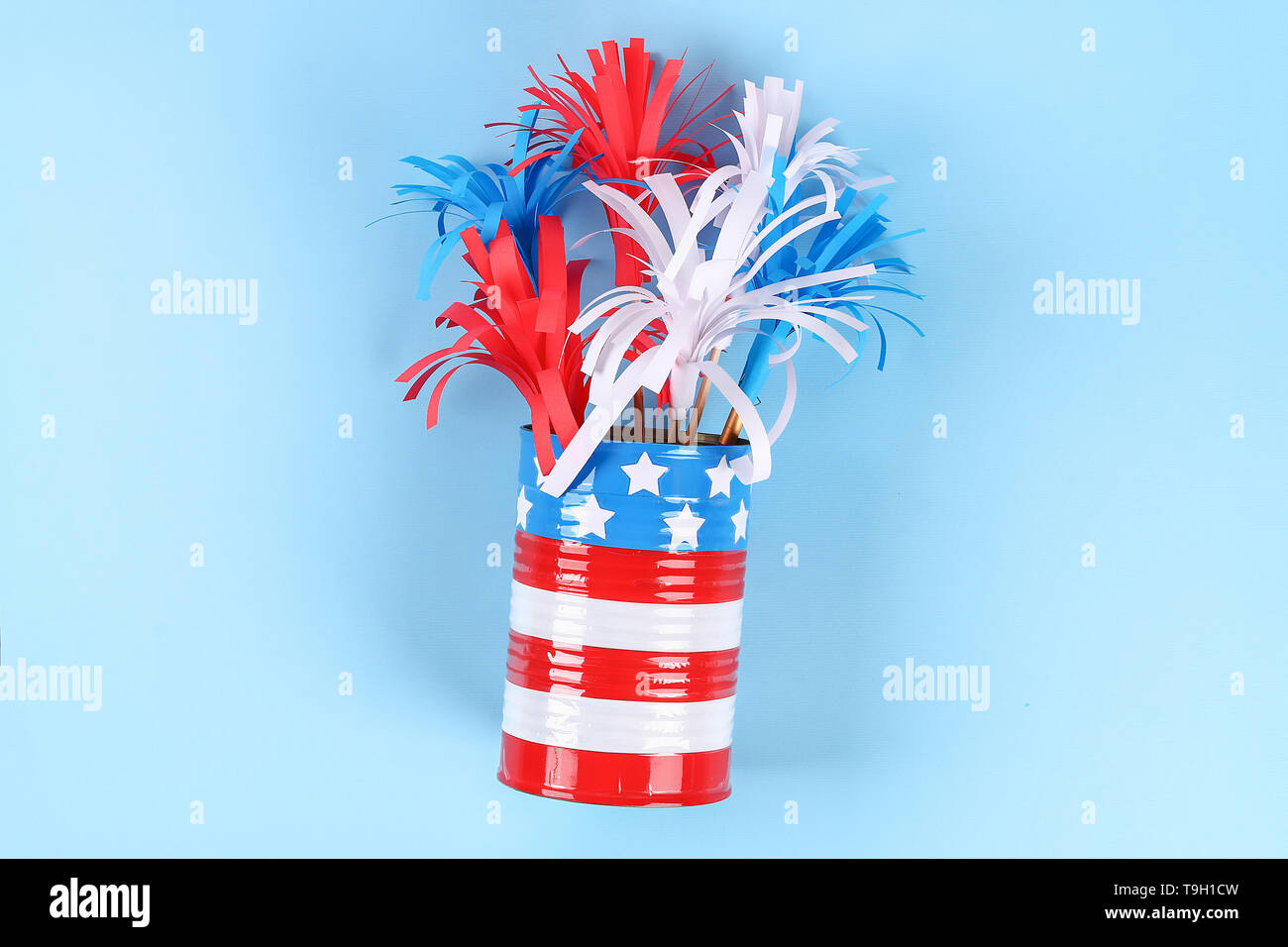 Diy 4th of July paper salute color American flag, red, blue, white ...