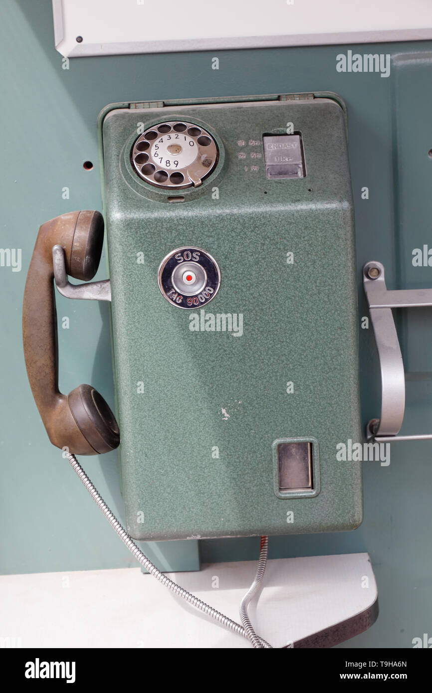 1970s pay phone hi-res stock photography and images - Alamy