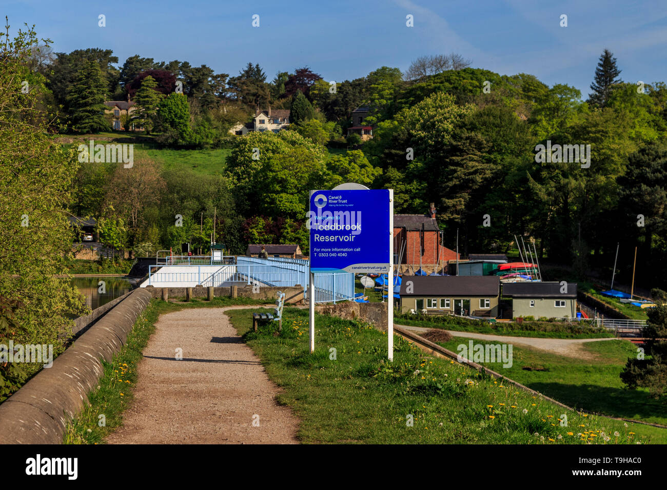 Toddbrook Reservoir, Peak District National Park, Derbyshire, England ...
