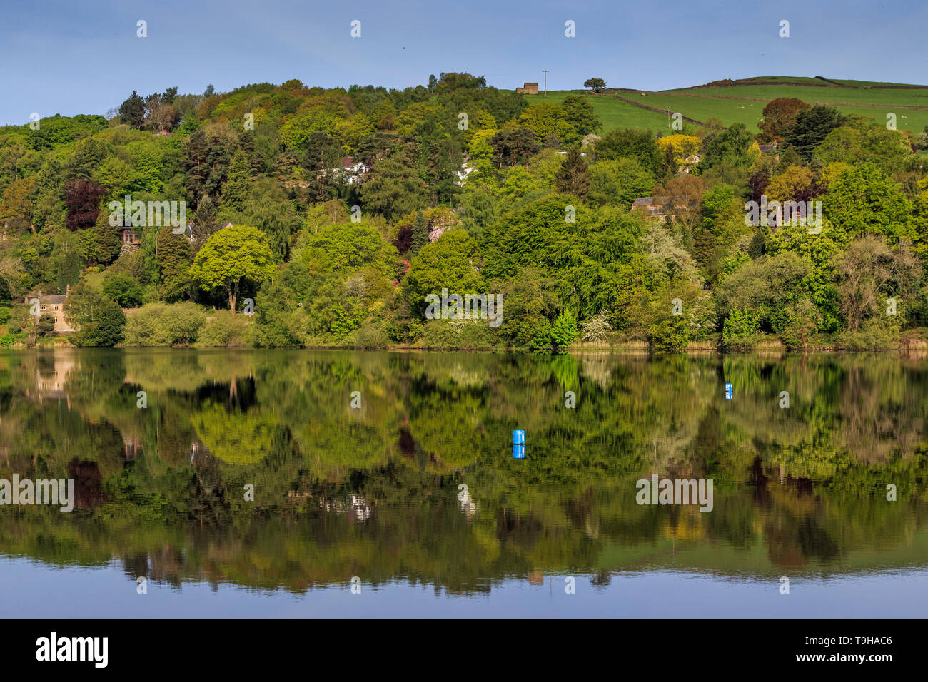 Toddbrook Reservoir, Peak District National Park, Derbyshire, England ...