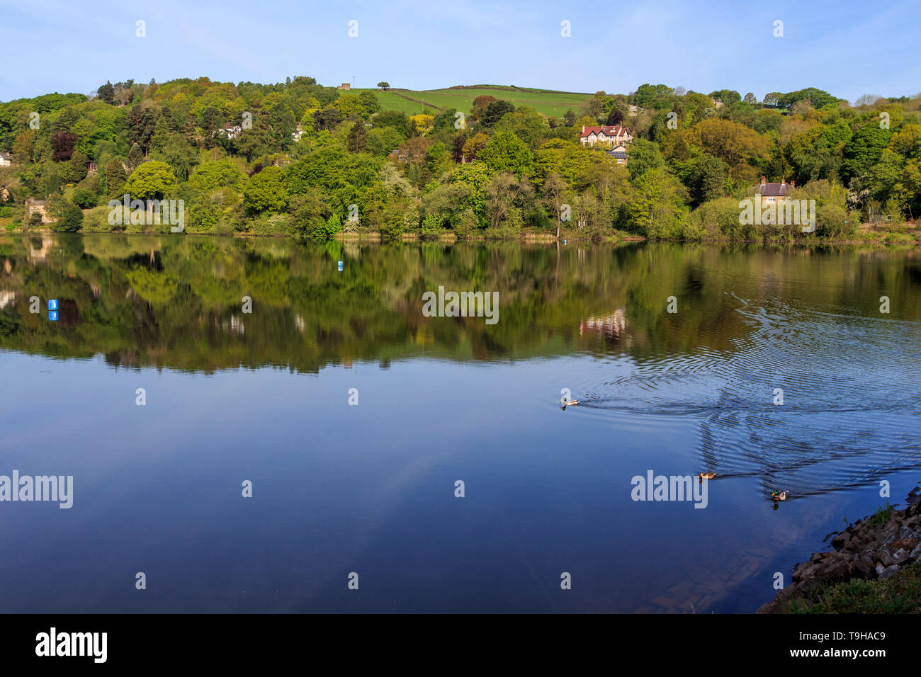 Toddbrook Reservoir, Peak District National Park, Derbyshire, England ...