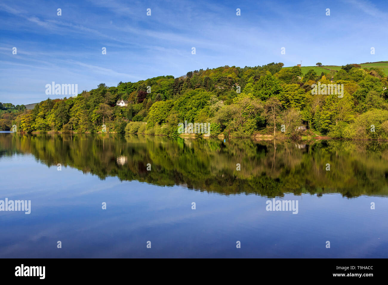 Toddbrook Reservoir, Peak District National Park, Derbyshire, England ...
