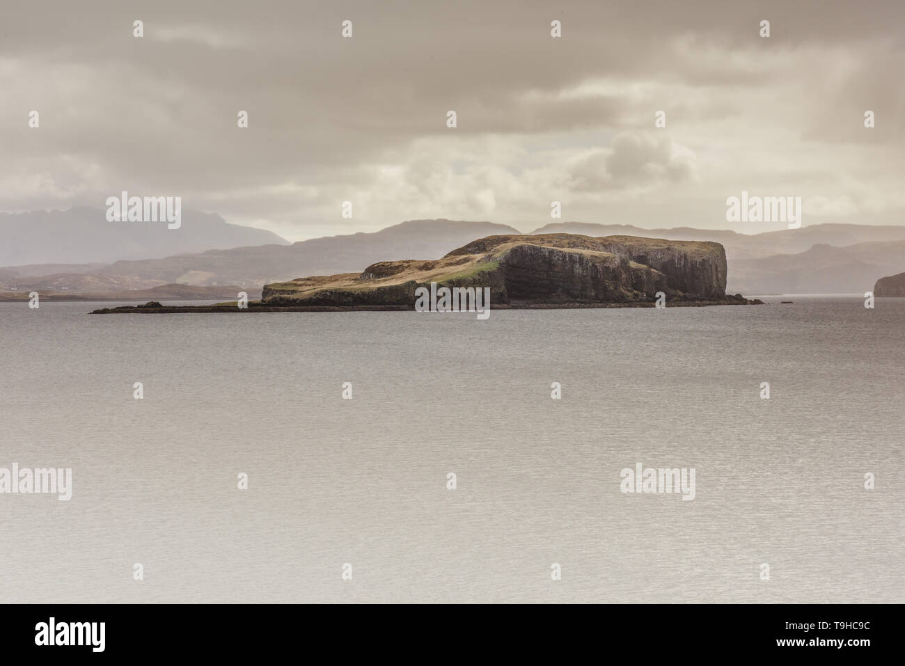 Strong wind blowing over mountains Stock Photo - Alamy