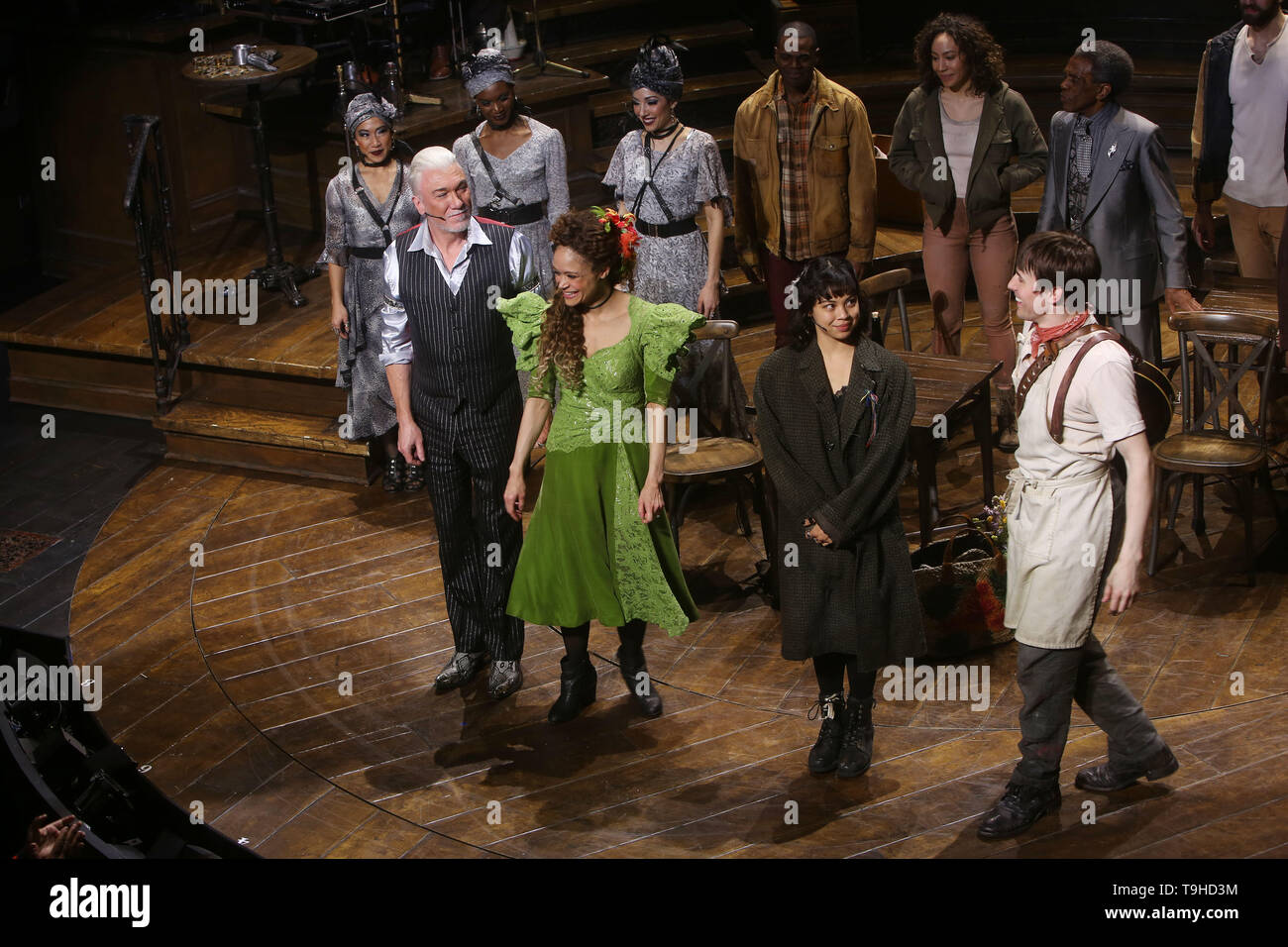 Amber gray patrick page hi-res stock photography and images - Alamy