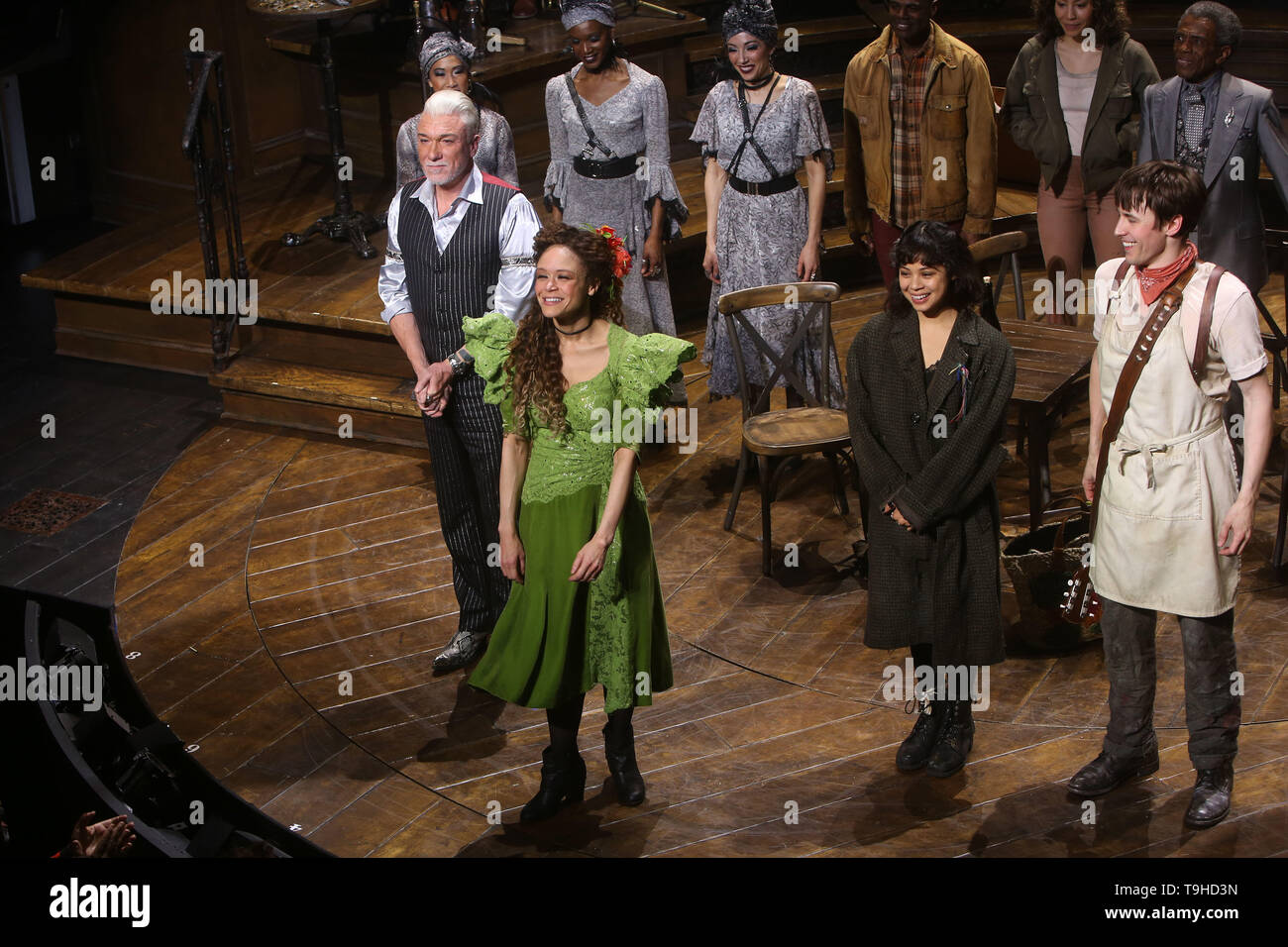 Amber gray patrick page hi-res stock photography and images - Alamy