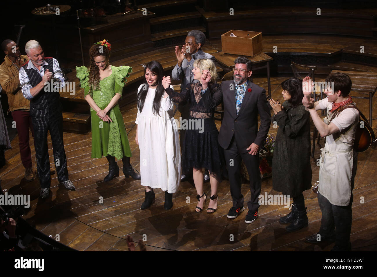 Anais mitchell hadestown hi-res stock photography and images - Alamy