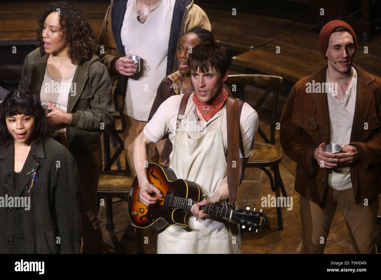 The cast of hadestown hi-res stock photography and images - Alamy