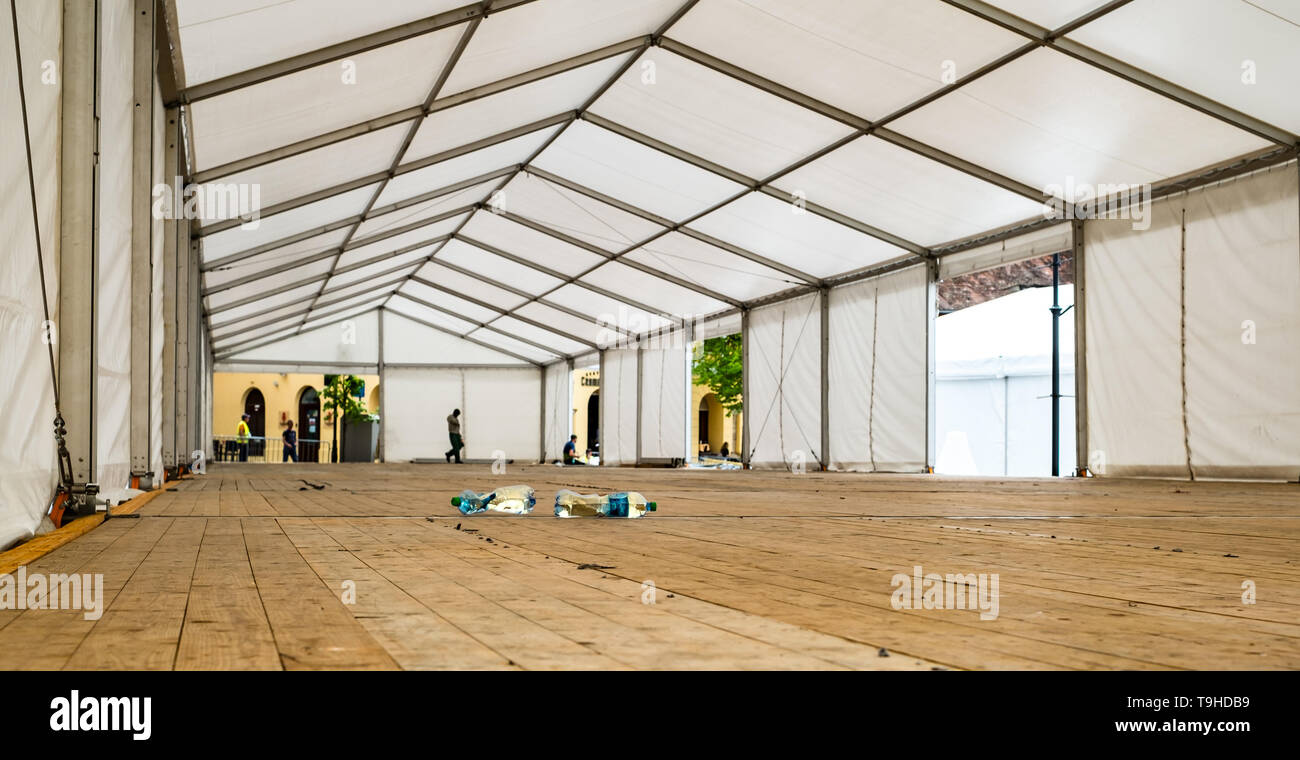 Inside big tent hi-res stock photography and images - Alamy