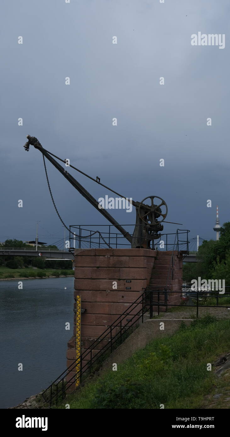 Ship Loading Crane Stock Photo - Alamy