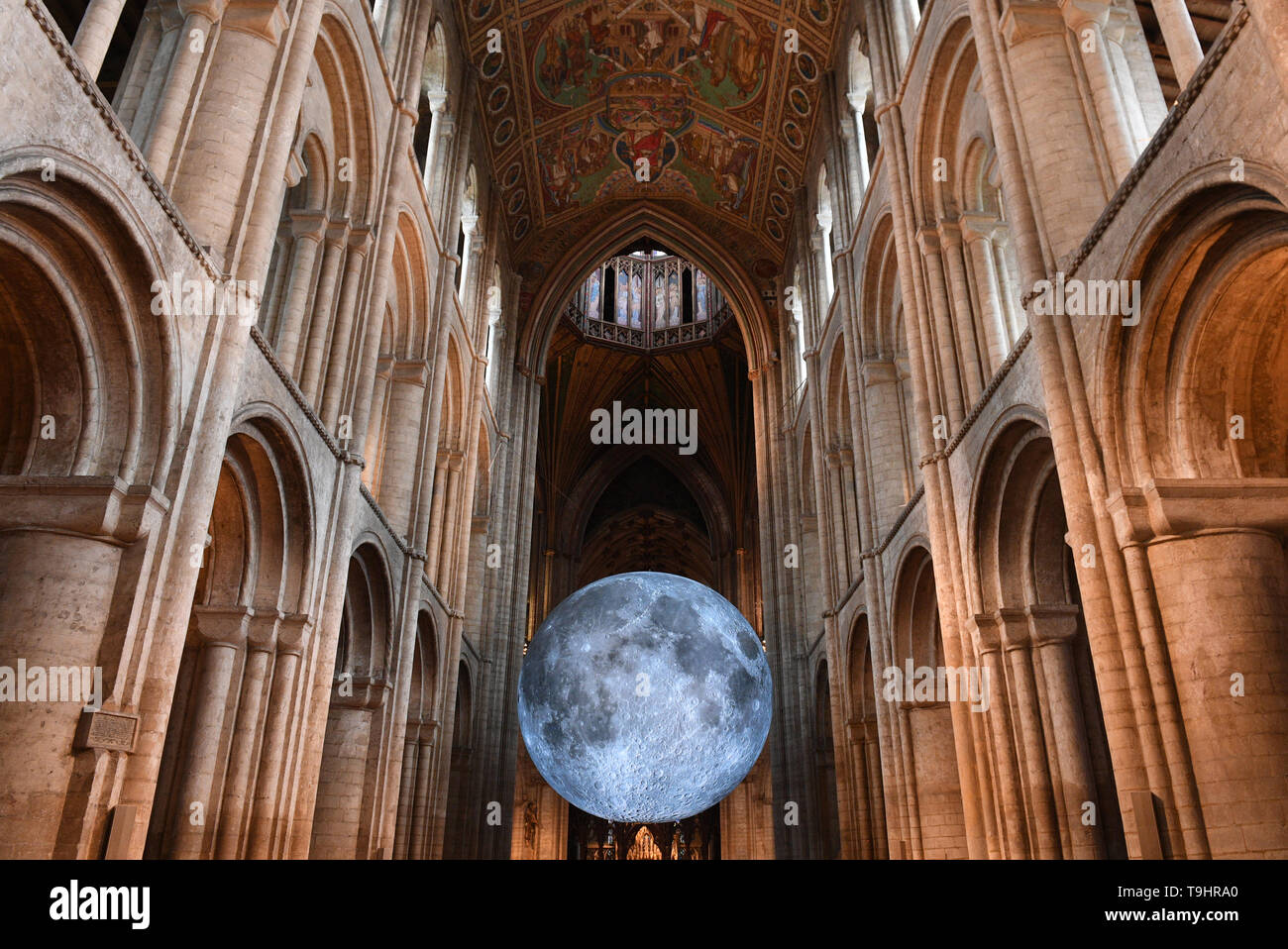 Luke Jerram's 'Museum of the Moon' installation at Ely Cathedral in ...