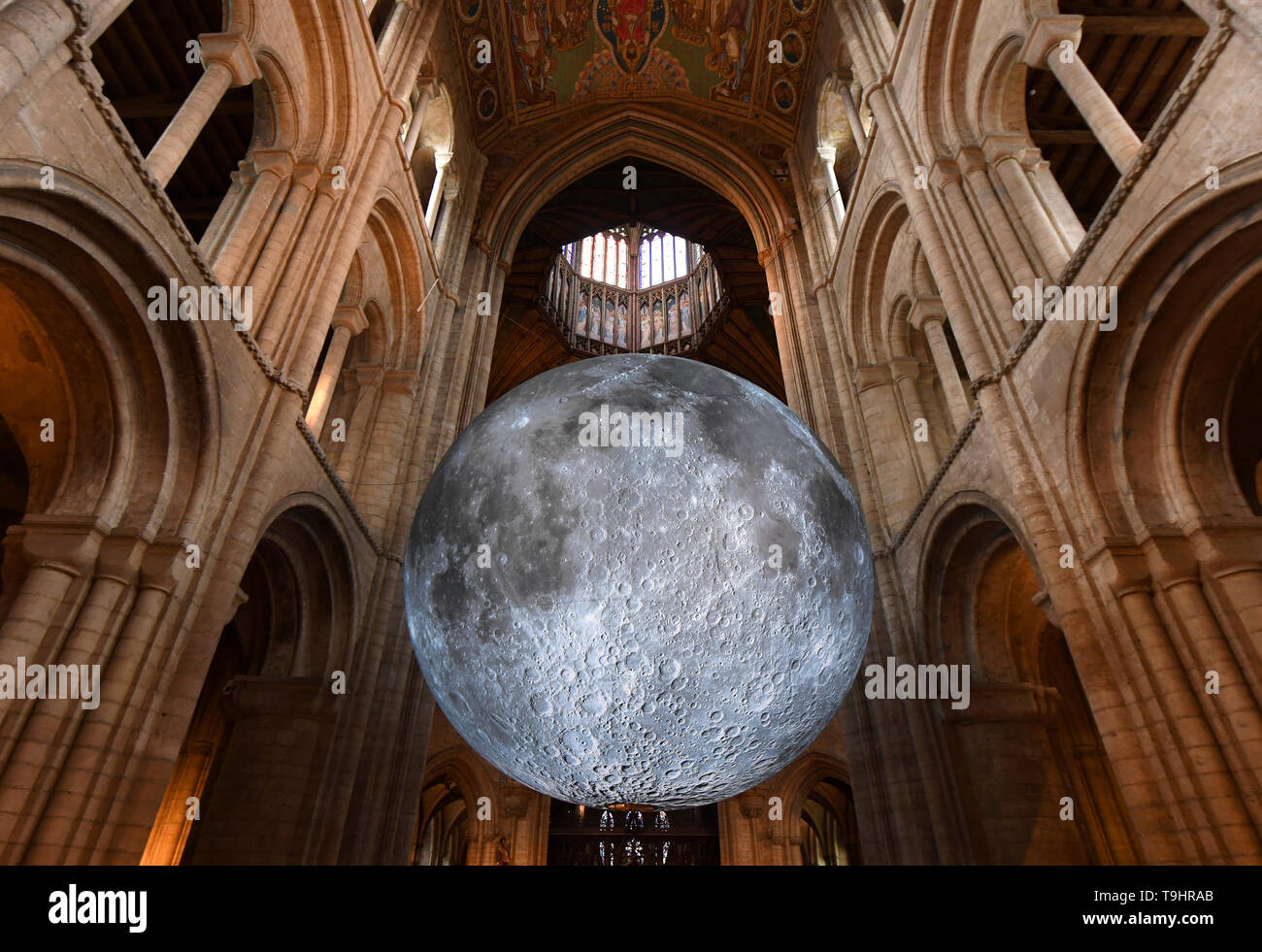 Luke Jerram's 'Museum of the Moon' installation at Ely Cathedral in ...