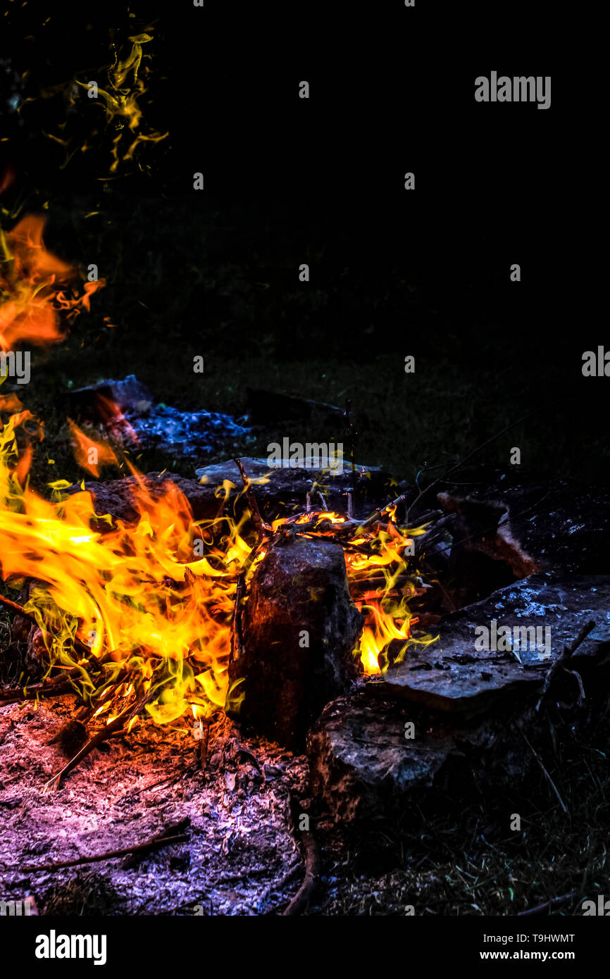 Fire stone circle hi-res stock photography and images - Alamy