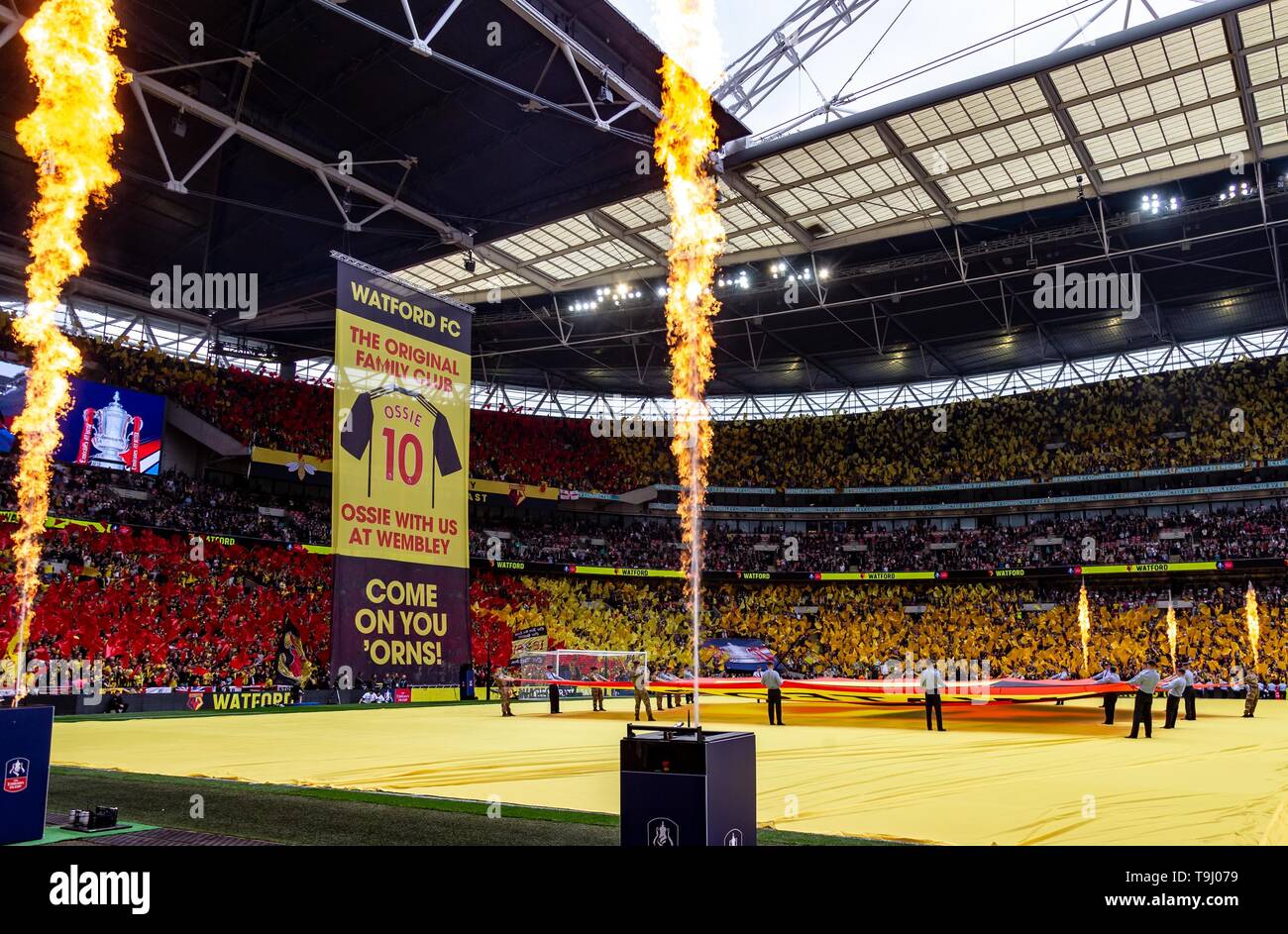 Fa cup trophy general hi-res stock photography and images - Alamy
