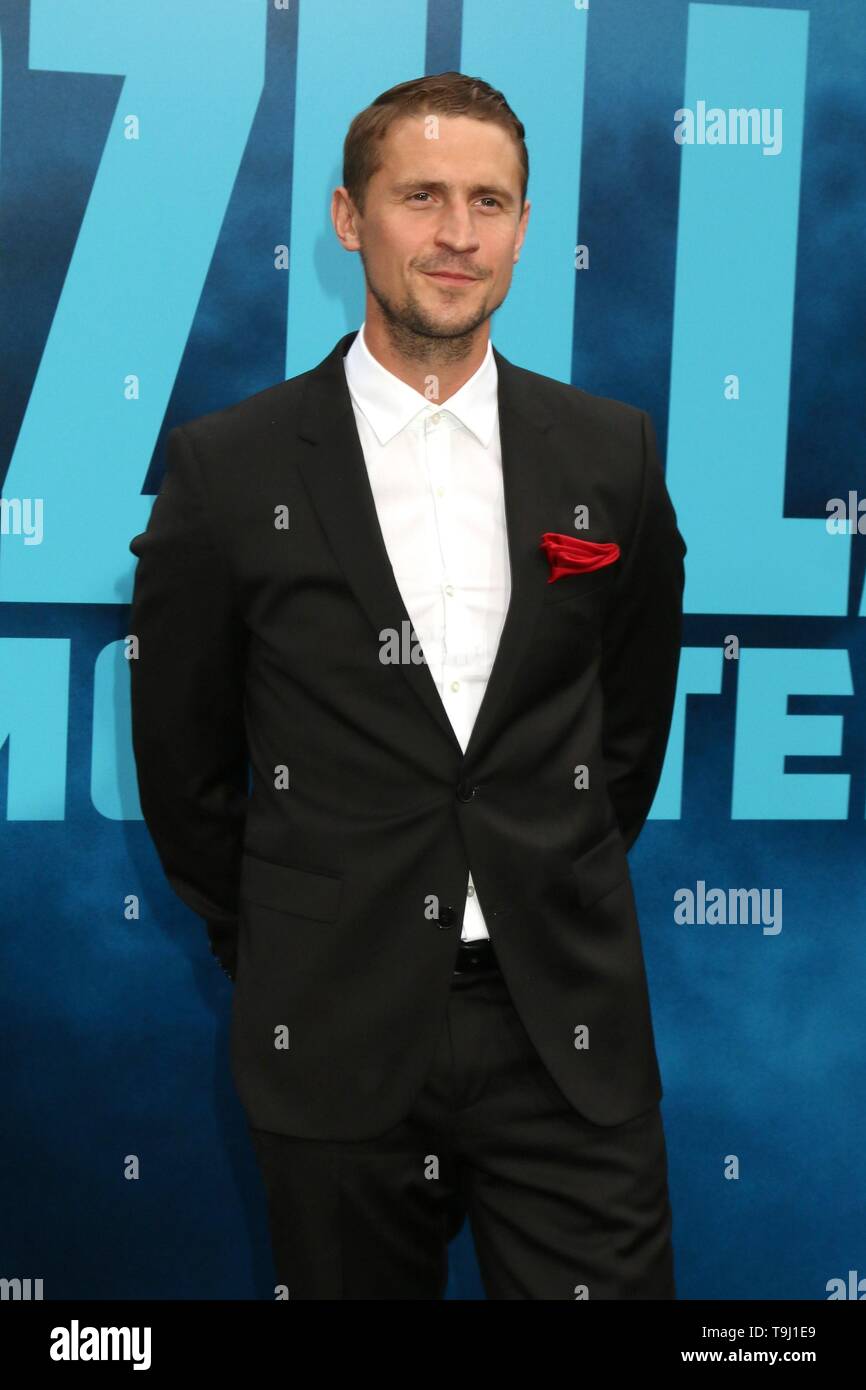 Los Angeles, CA, USA. 18th May, 2019. Jonathan Howard at arrivals for ...