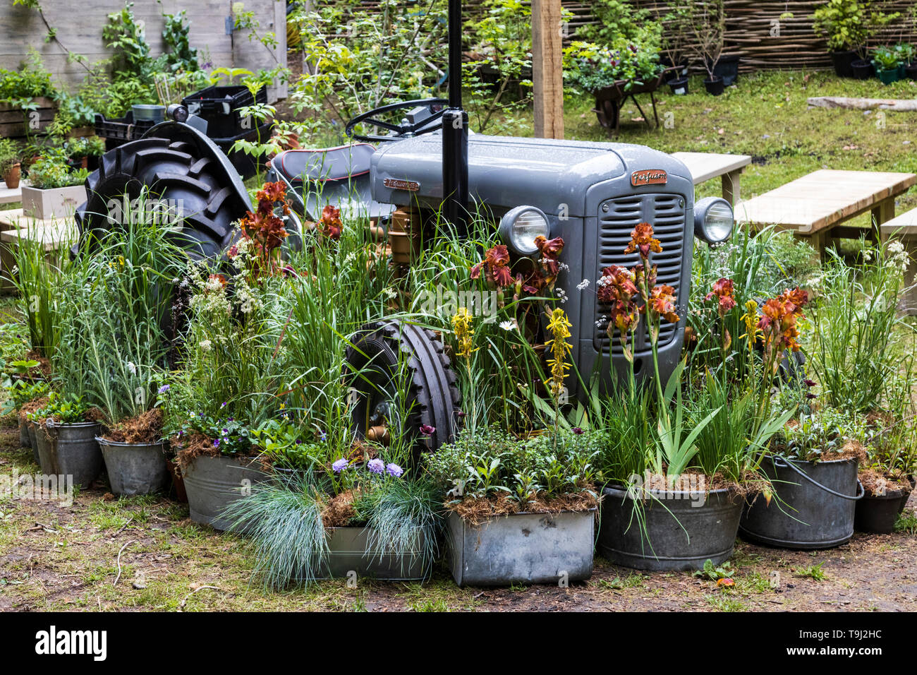 London the tractor hi-res stock photography and images - Alamy