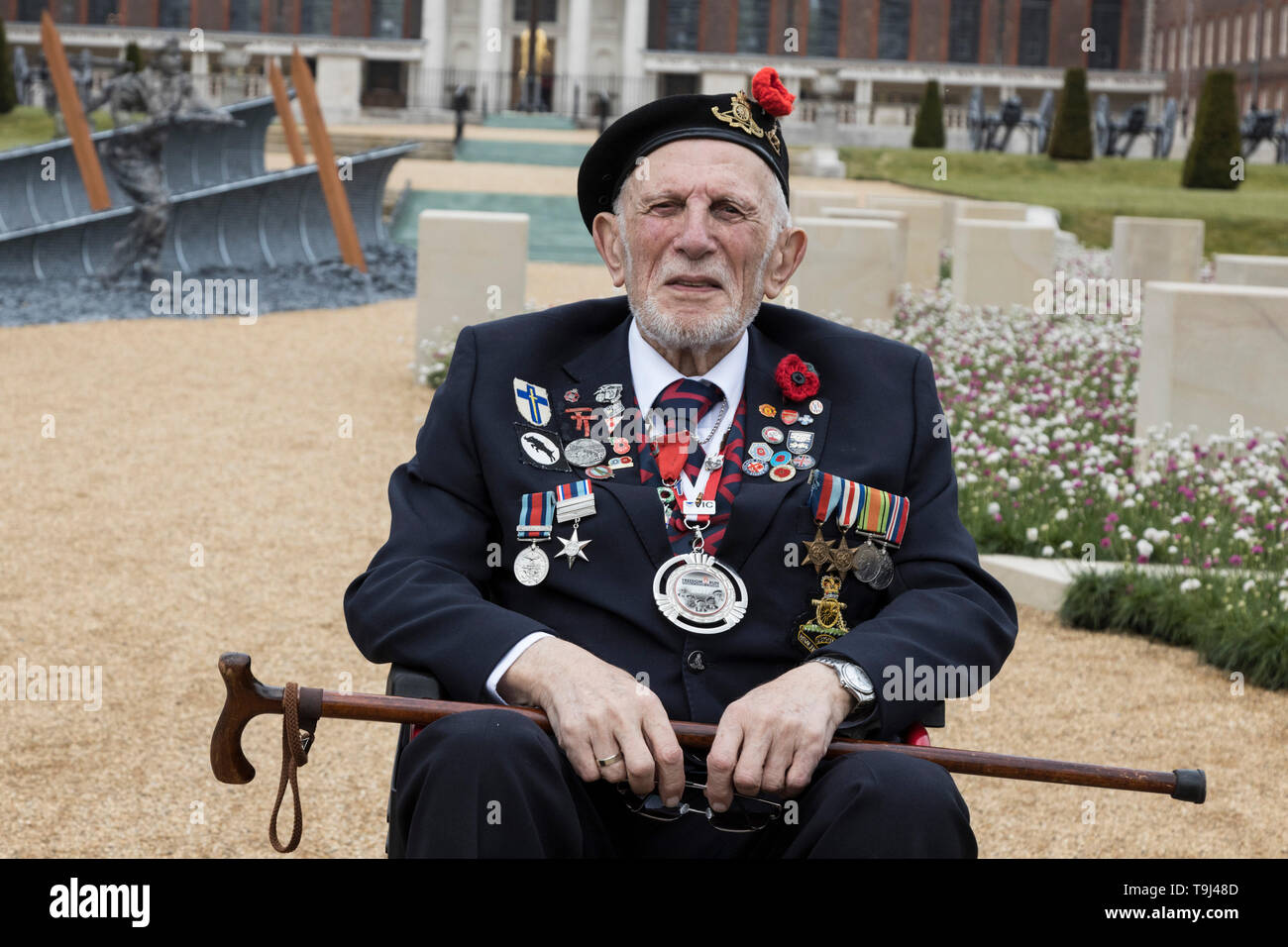 Joe cattini hi-res stock photography and images - Alamy