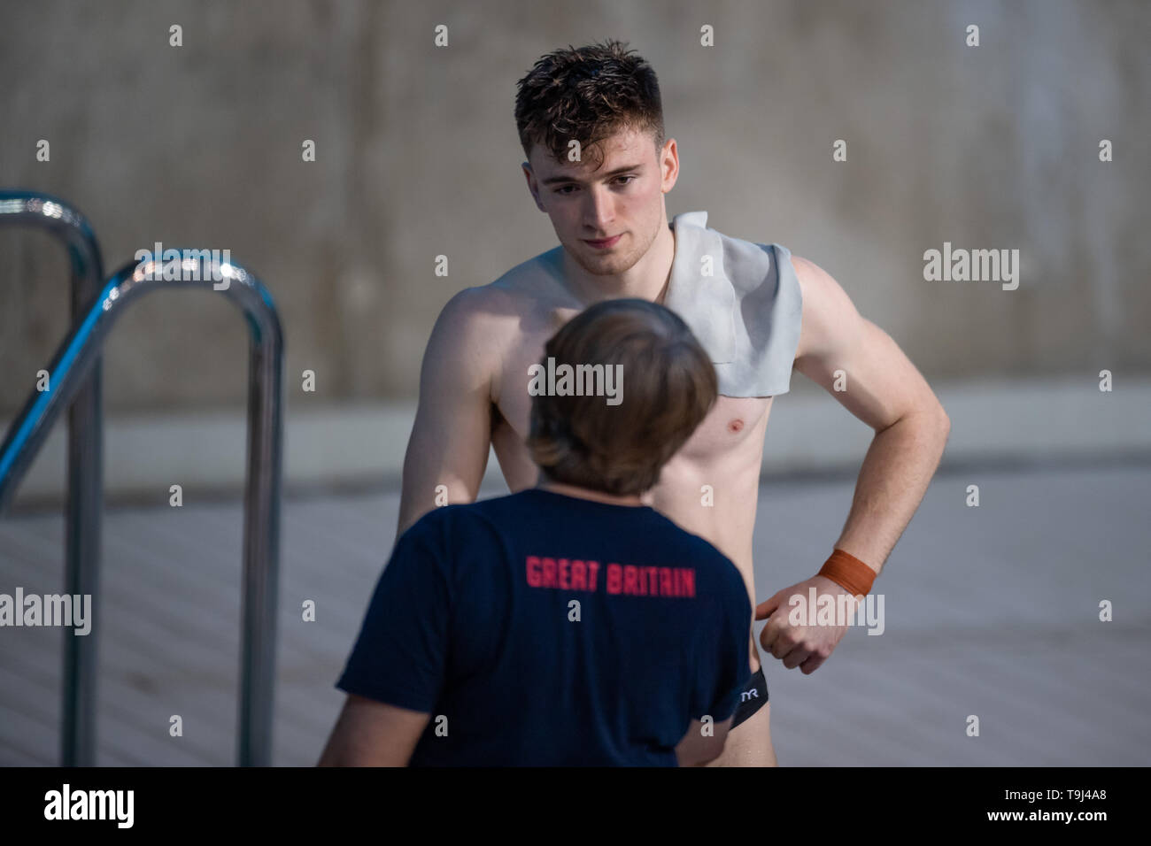 Matty lee dive hi-res stock photography and images - Alamy