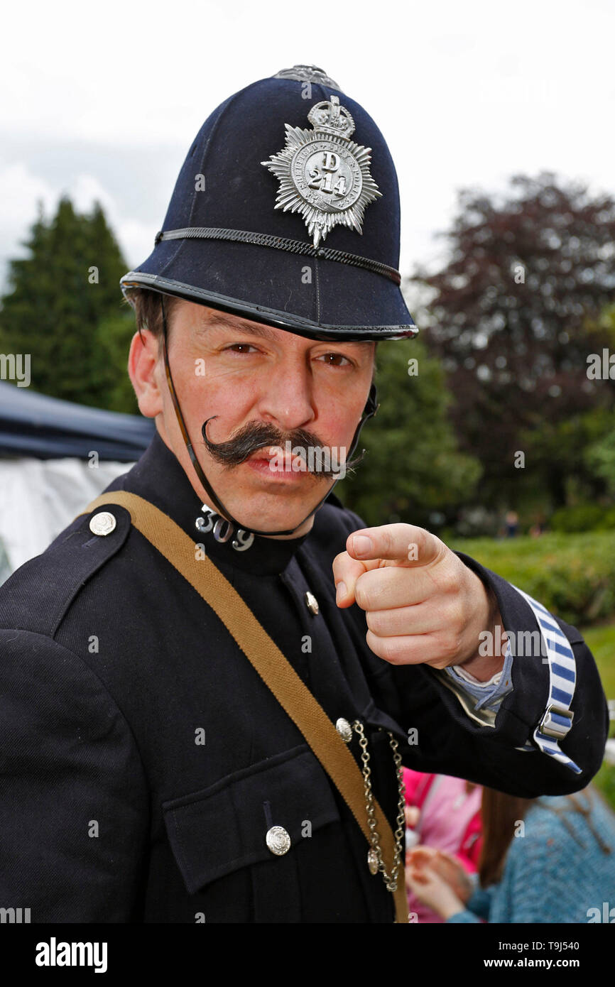 Policemans uniform hi-res stock photography and images - Alamy