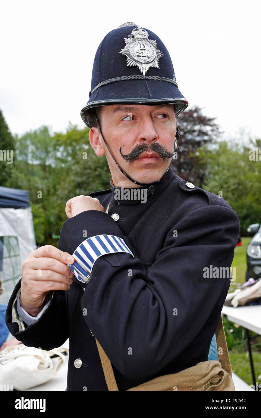 Policemans uniform hi-res stock photography and images - Alamy