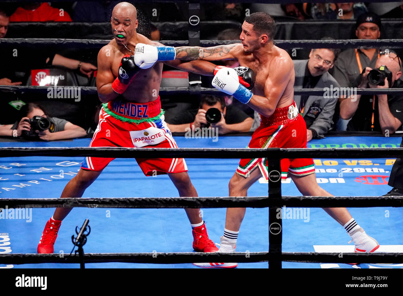 Mendez boxing hi-res stock photography and images - Alamy