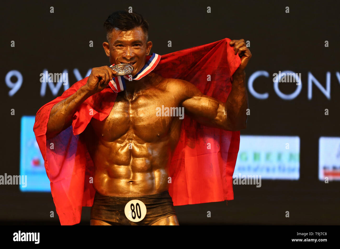 Mens physique hi-res stock photography and images - Alamy