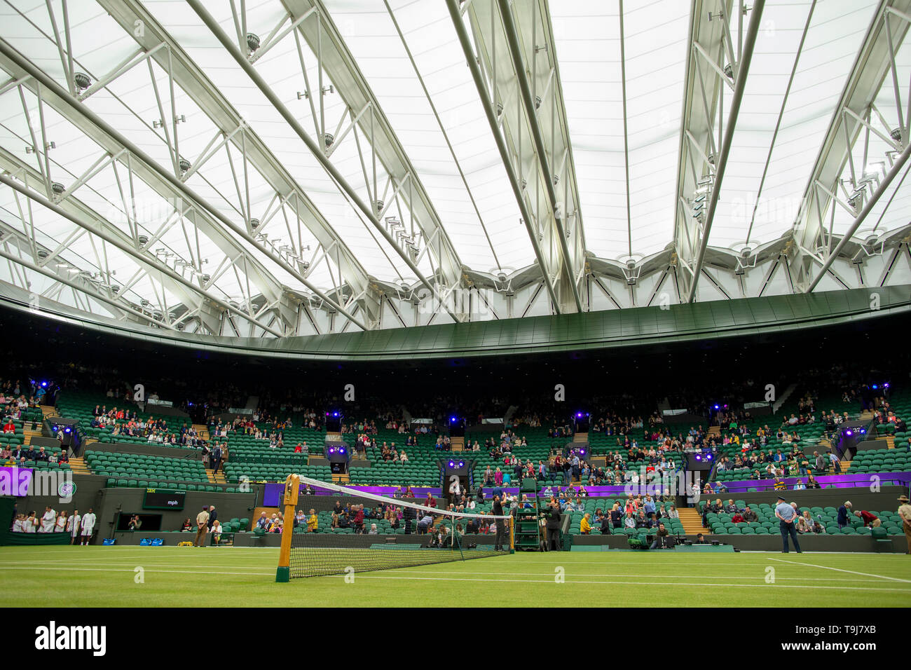Wimbledon roof 1 court 2019 hi-res stock photography and images - Alamy
