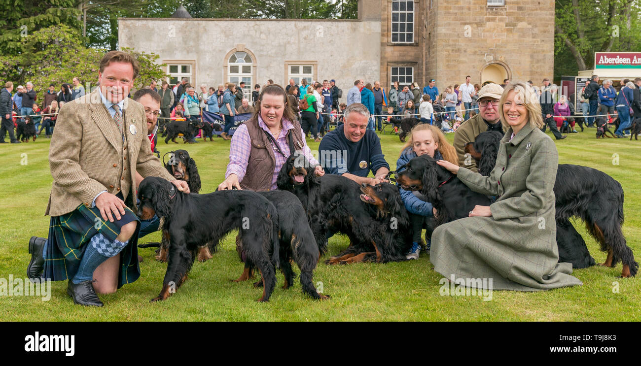 Lennox castle hi-res stock photography and images - Alamy