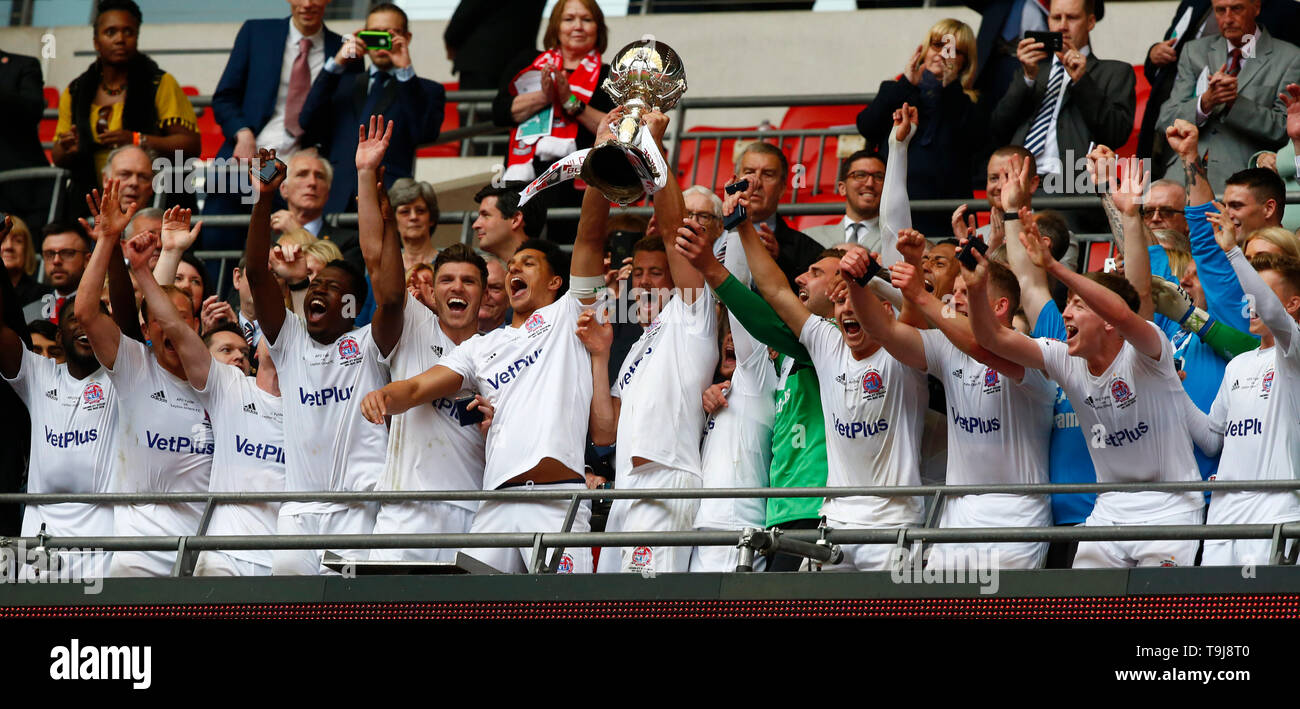 London, UK. 19th May, 2019. AFC Fylde players with Trophy during ...