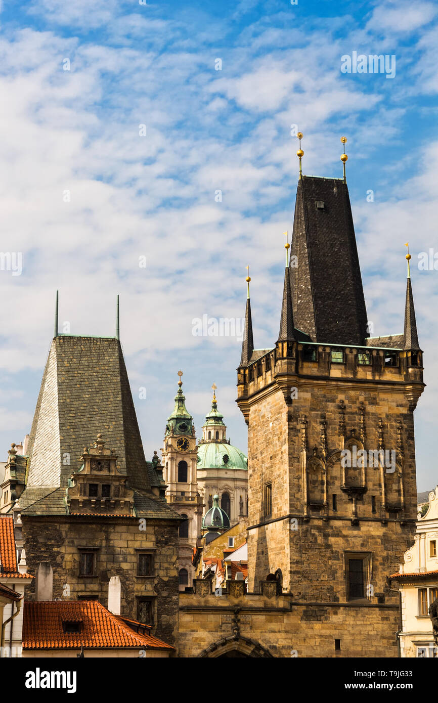 Gothic romanesque hi-res stock photography and images - Alamy