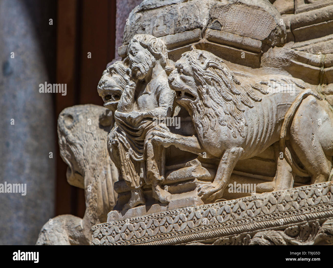Closeup detail from the facade of Saint Trophime church in Arles ...