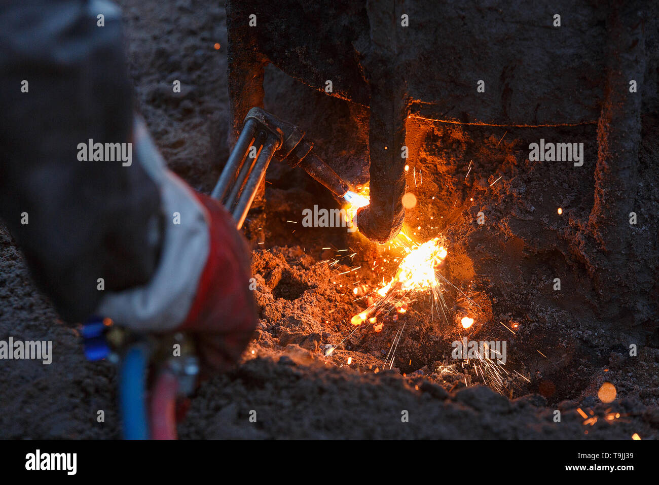Welding machine with melting metal drops and sparks of sparks Stock ...