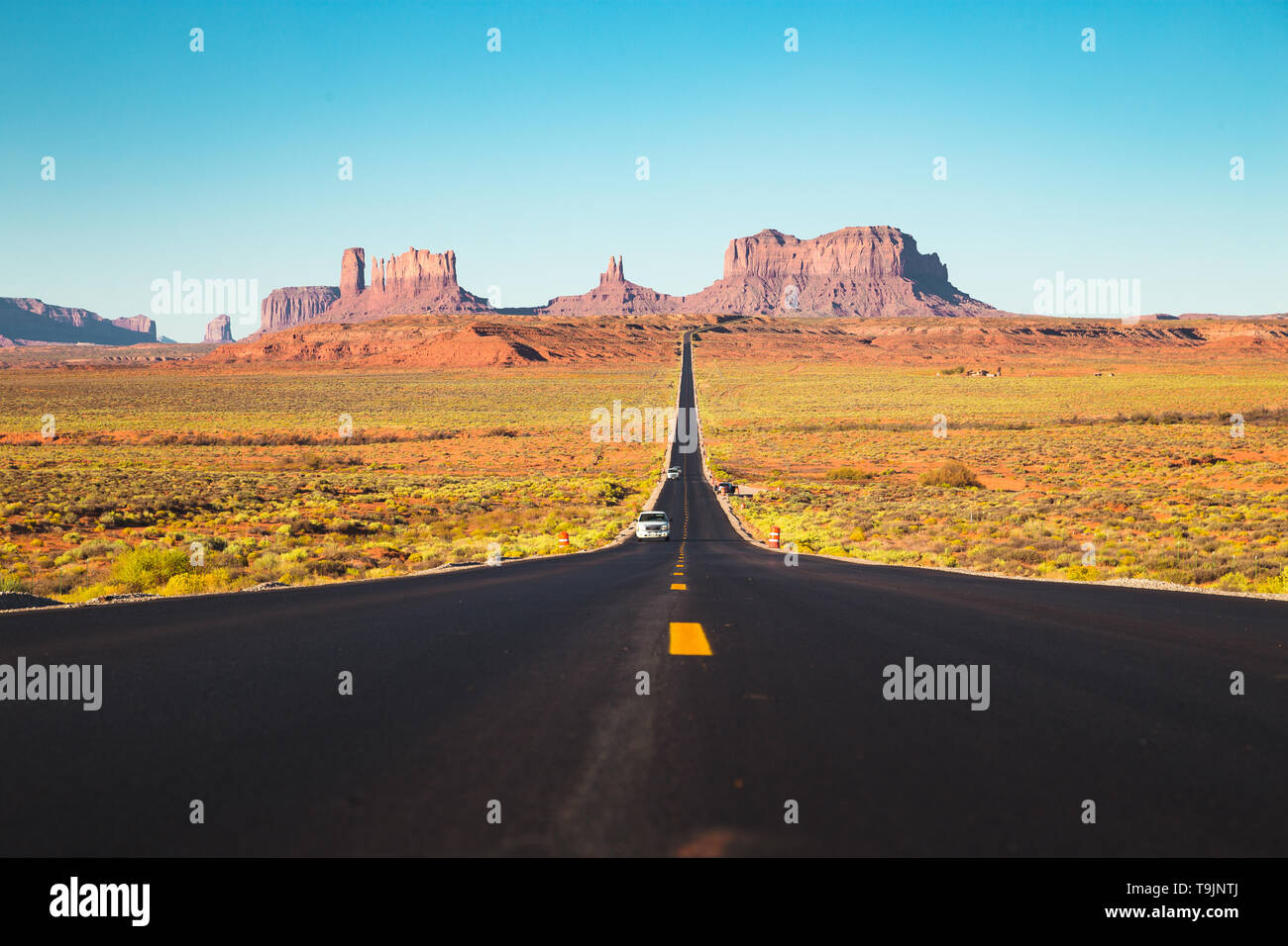 Forrest gump running hi-res stock photography and images - Alamy