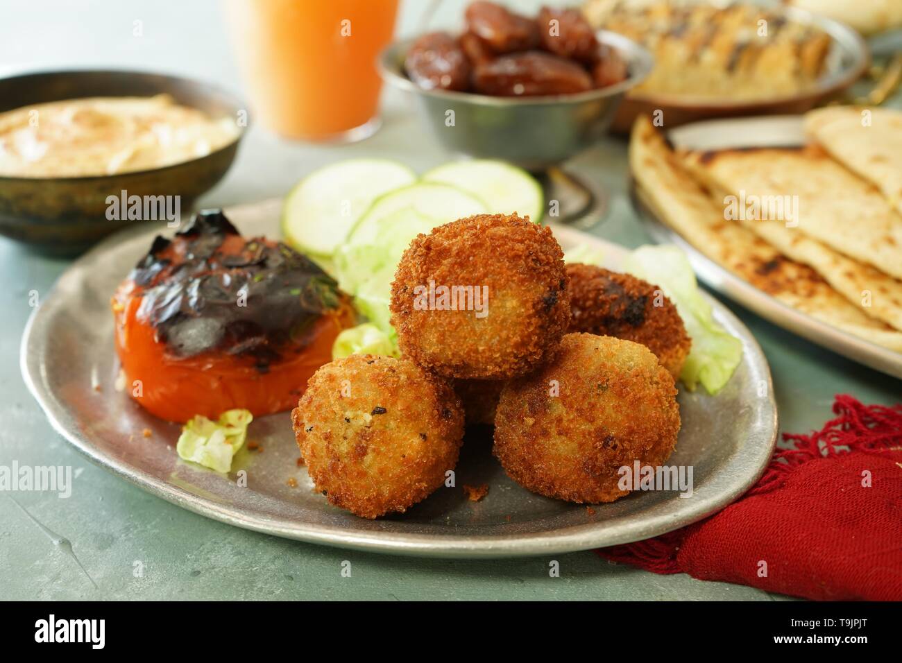 Arab food feast hi-res stock photography and images - Alamy