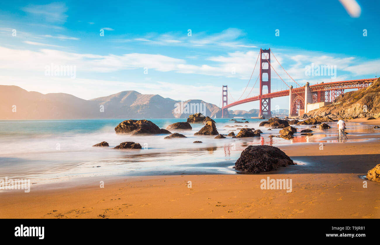 Classic panoramic view of famous Golden Gate Bridge seen from scenic ...