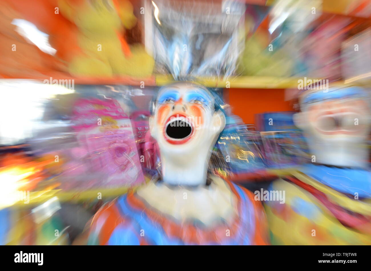 Screaming clowns hi-res stock photography and images - Alamy