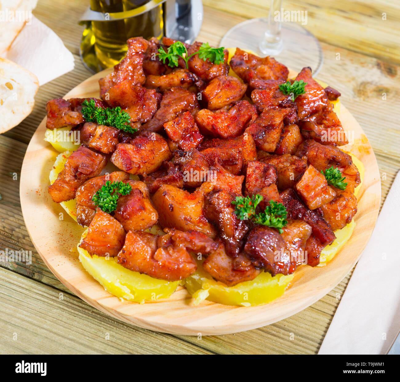 Pig nose dish hi-res stock photography and images - Alamy