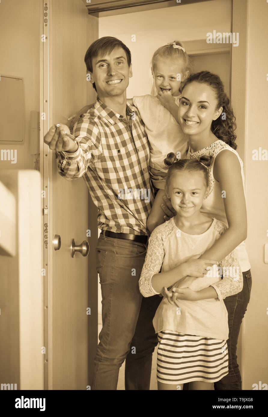 Middle class family hi-res stock photography and images - Alamy