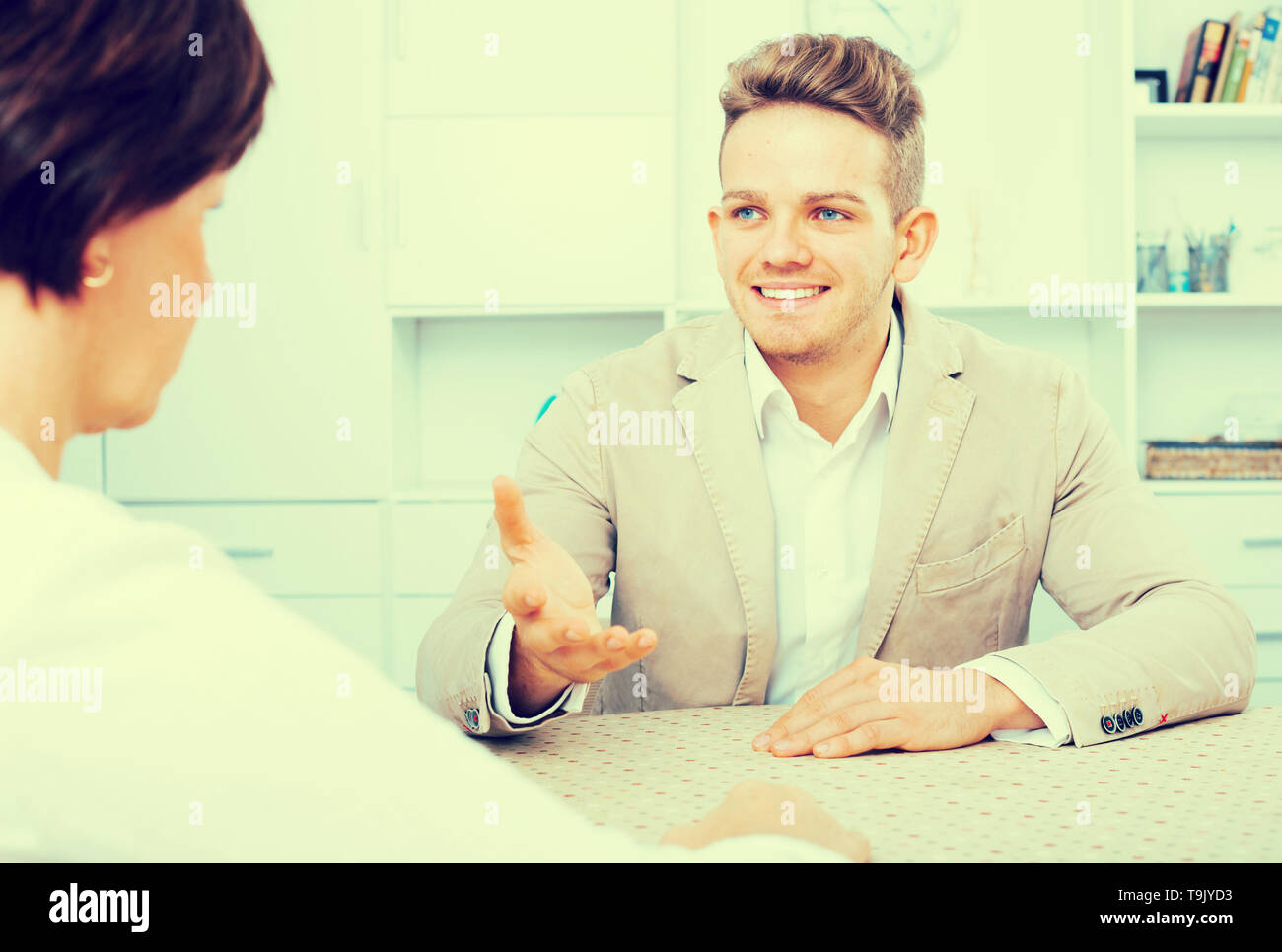 Good bargain hi-res stock photography and images - Alamy