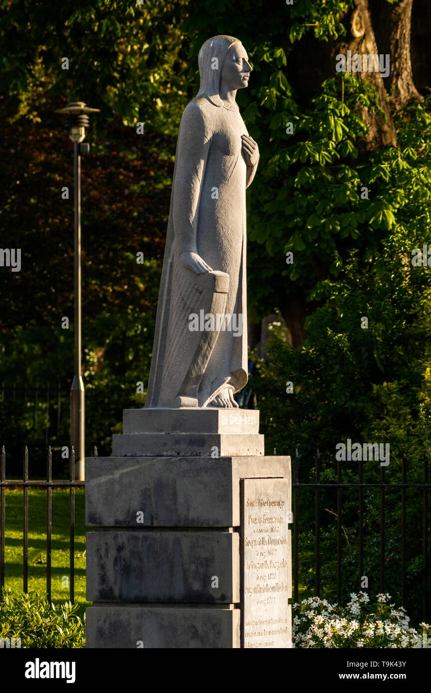 The Gaelic Muse Kerry poets statue monument in Killarney, County Kerry ...
