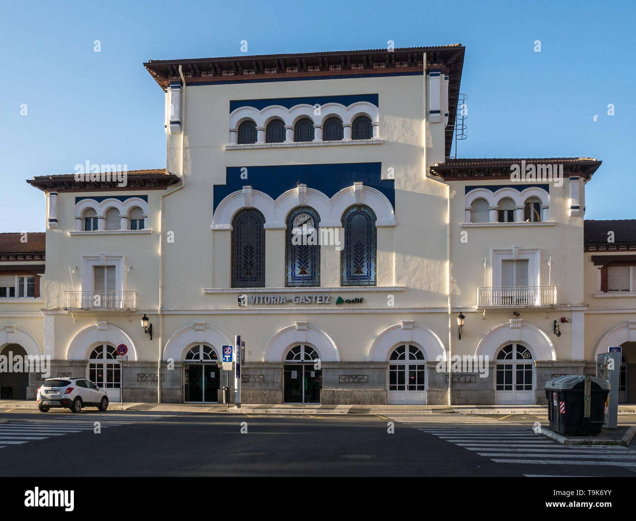 Renfe logo hi-res stock photography and images - Alamy