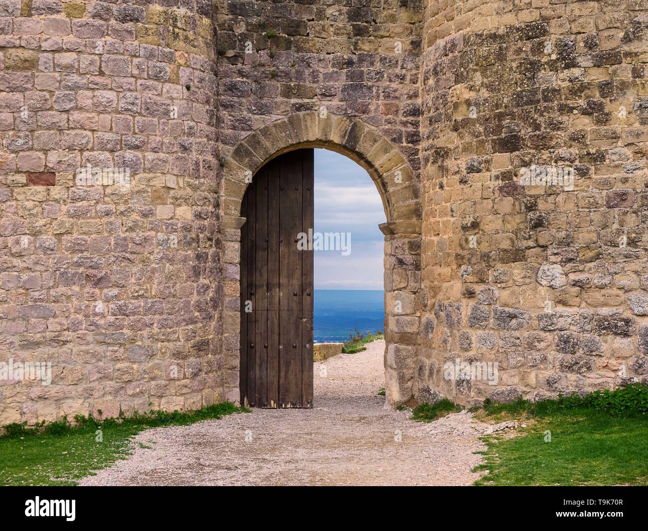 Half open gate hi-res stock photography and images - Alamy