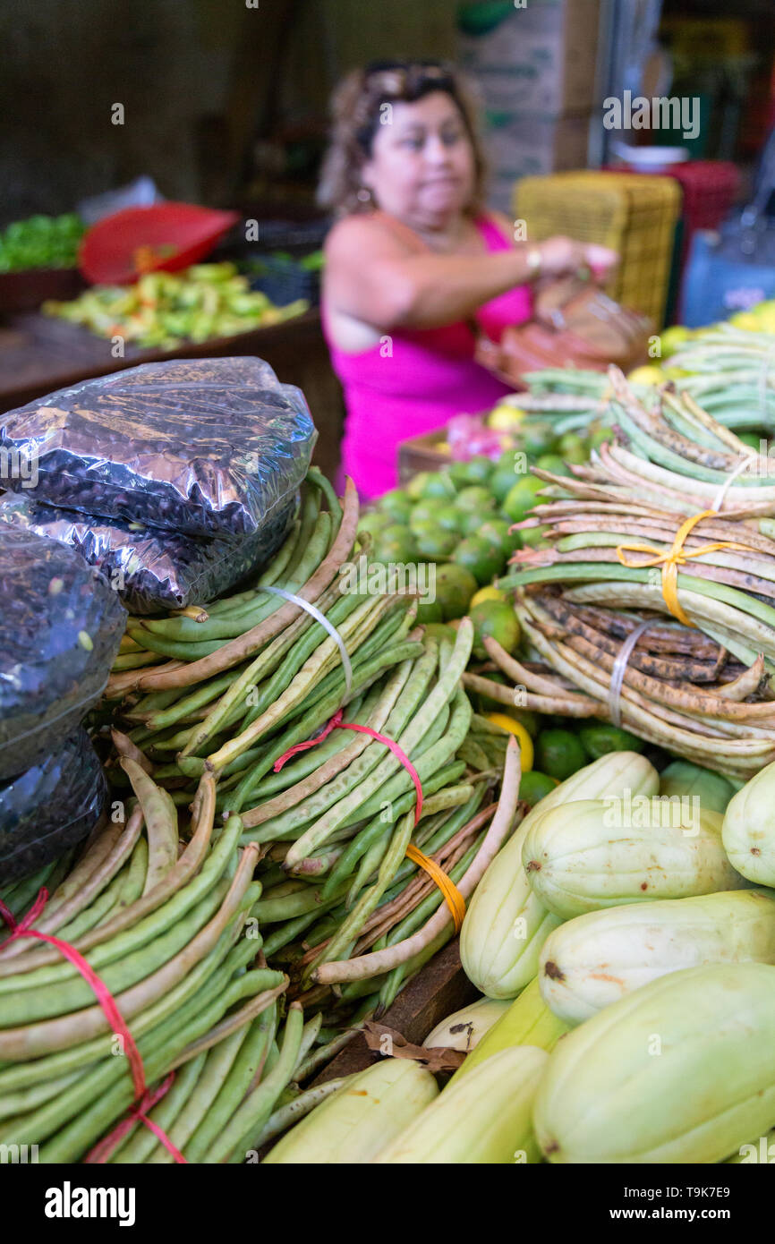 Mexican market hi-res stock photography and images - Alamy