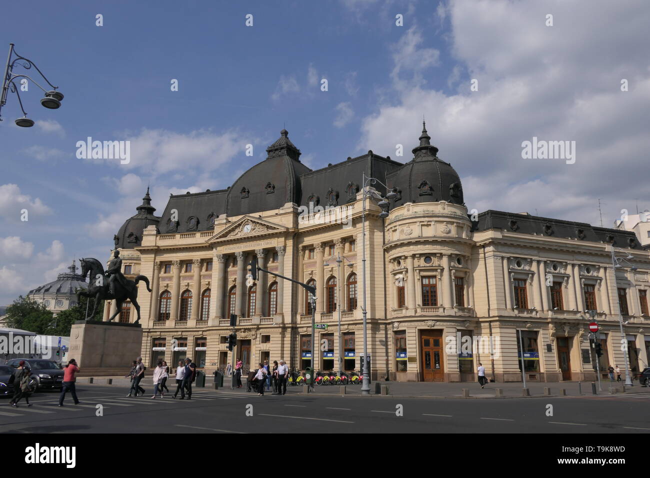 University square bucharest hi-res stock photography and images - Alamy