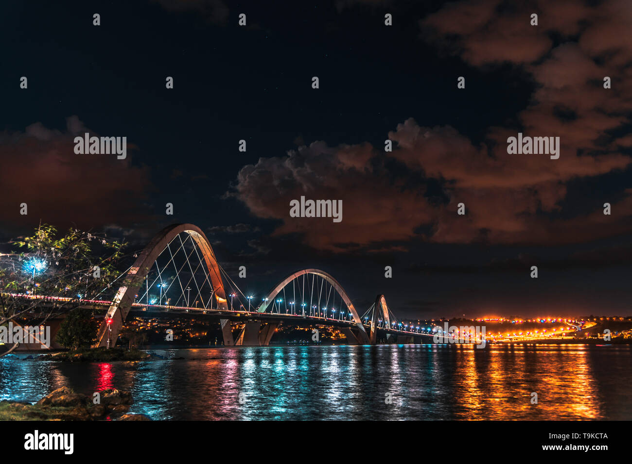 Night view of the JK bridge in Brasilia, Brazil Stock Photo - Alamy