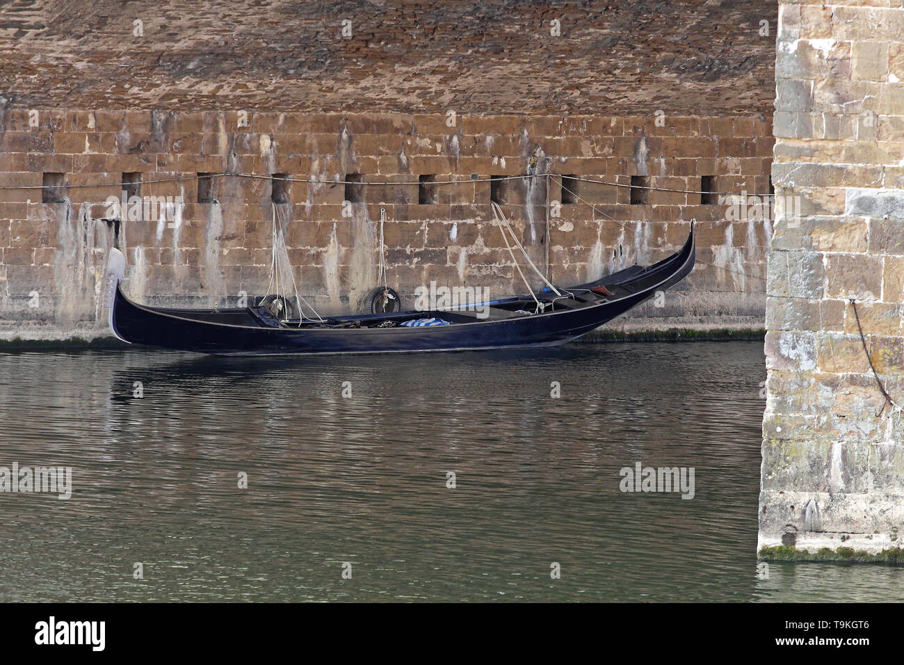 Long gondola hi-res stock photography and images - Alamy