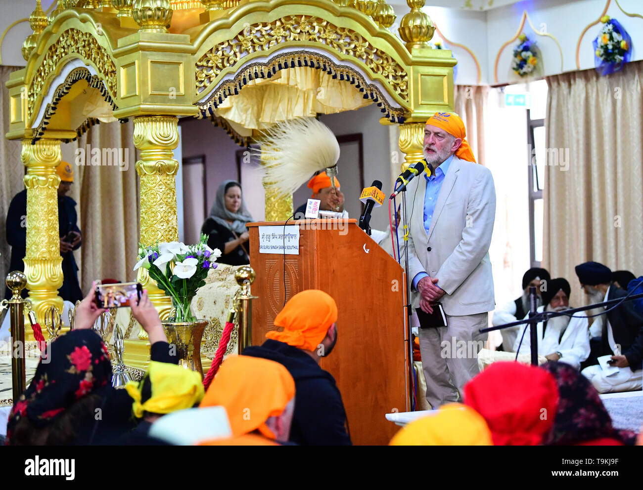 Southall gurdwara hi-res stock photography and images - Alamy