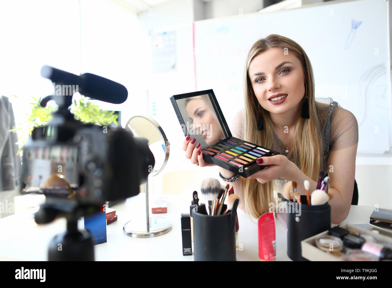 Tutorial image hi-res stock photography and images - Alamy