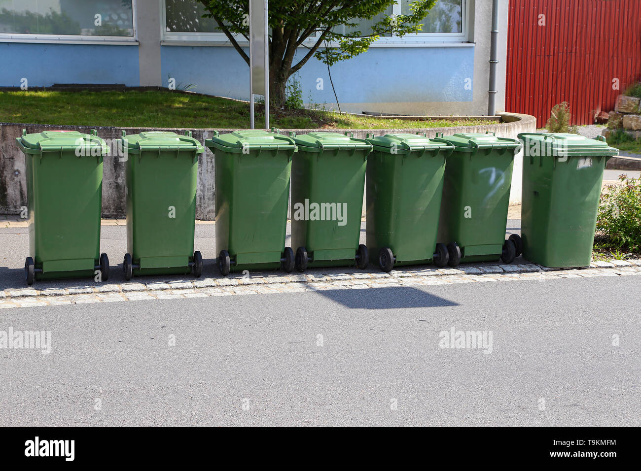 Garbage bag outside house hi-res stock photography and images - Alamy