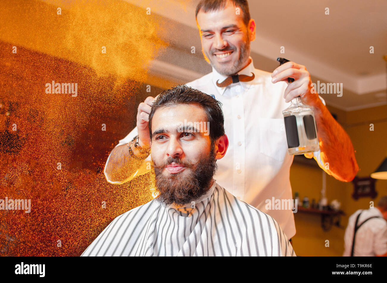 Hairstylist spray hi-res stock photography and images - Alamy