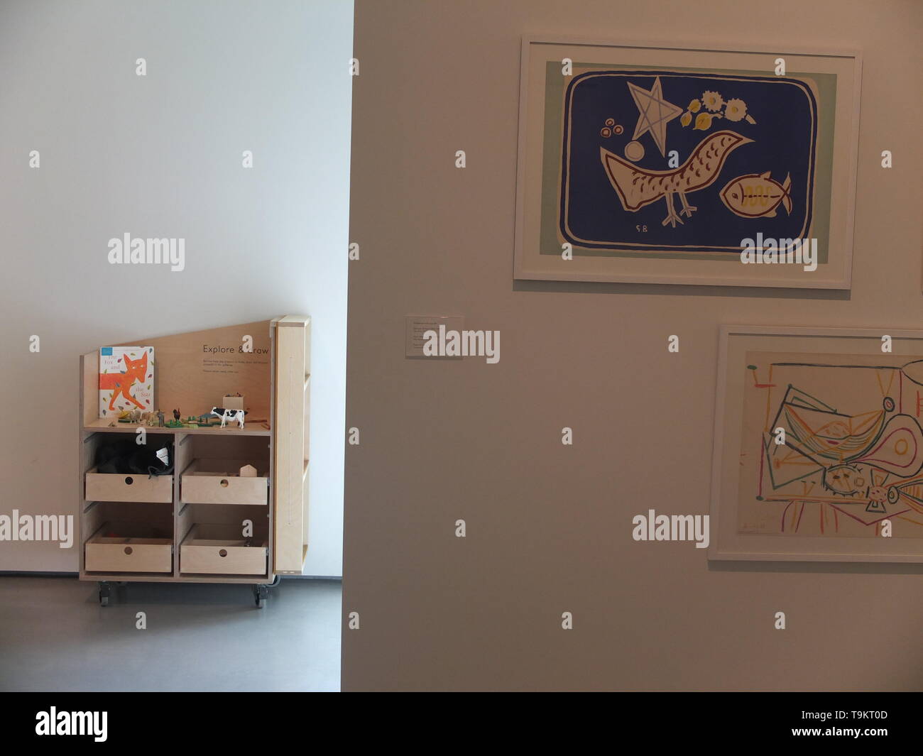 Explore & draw trolley at the Hepworth Gallery Wakefield for children ...